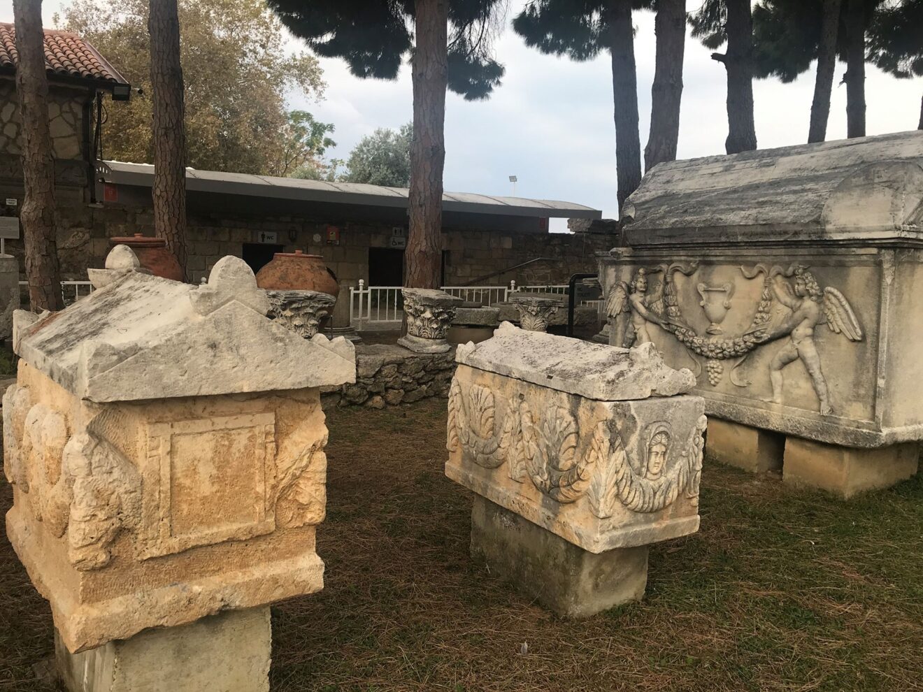 Side museum: Arkæologisk museum i Side - Dansk i Tyrkiet